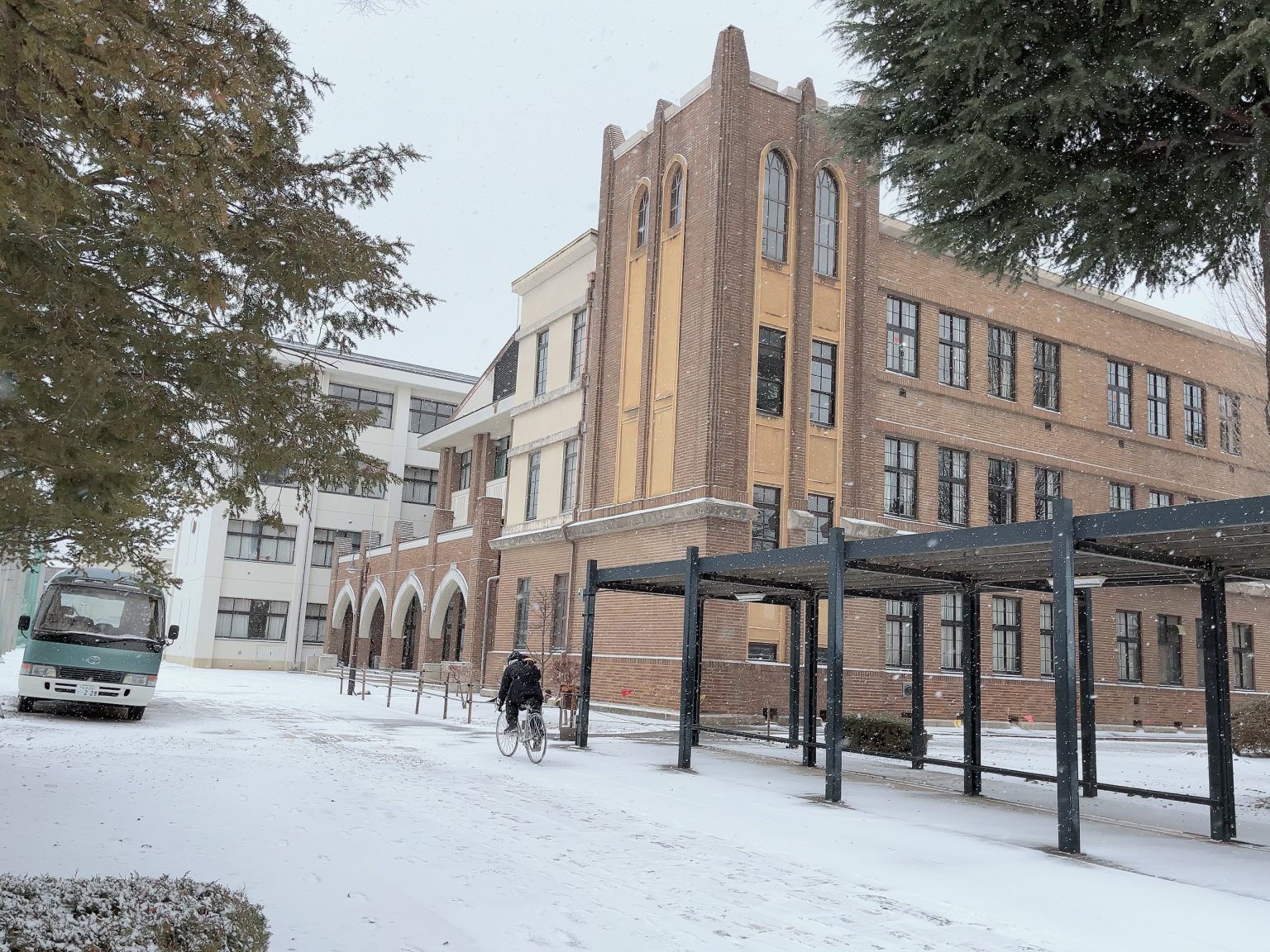 深志高校の冬の風景 | 長野県松本深志高等学校